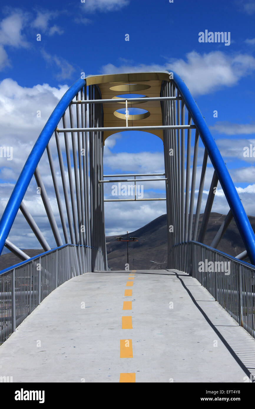 A pedestrian bridge in a park in Ibarra, Ecuador Stock Photo - Alamy