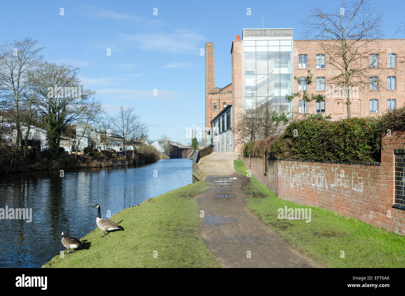 The River Stour flowing past Weavers Wharf in the Worcestershire town ...