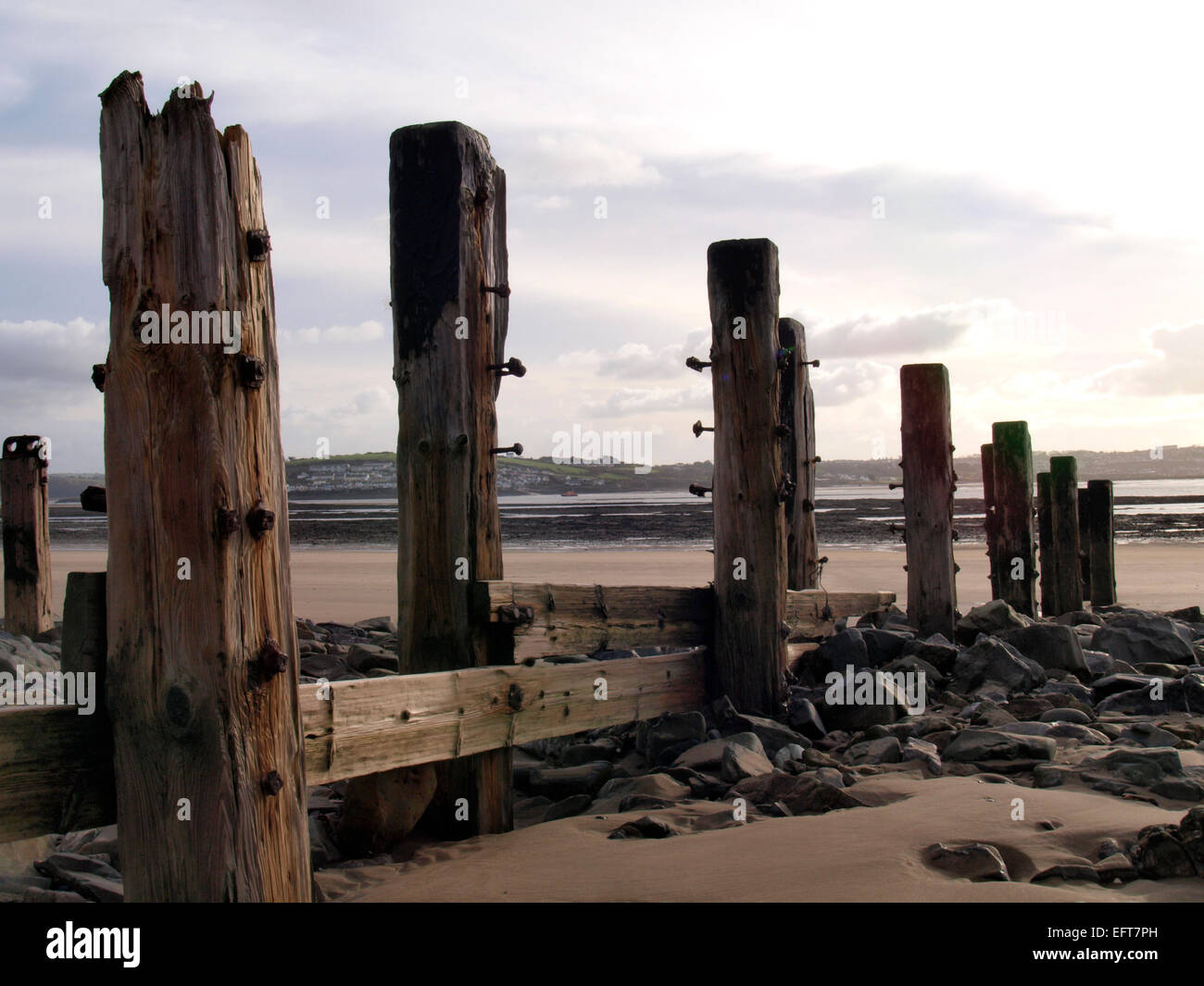 Old groynes hi-res stock photography and images - Alamy
