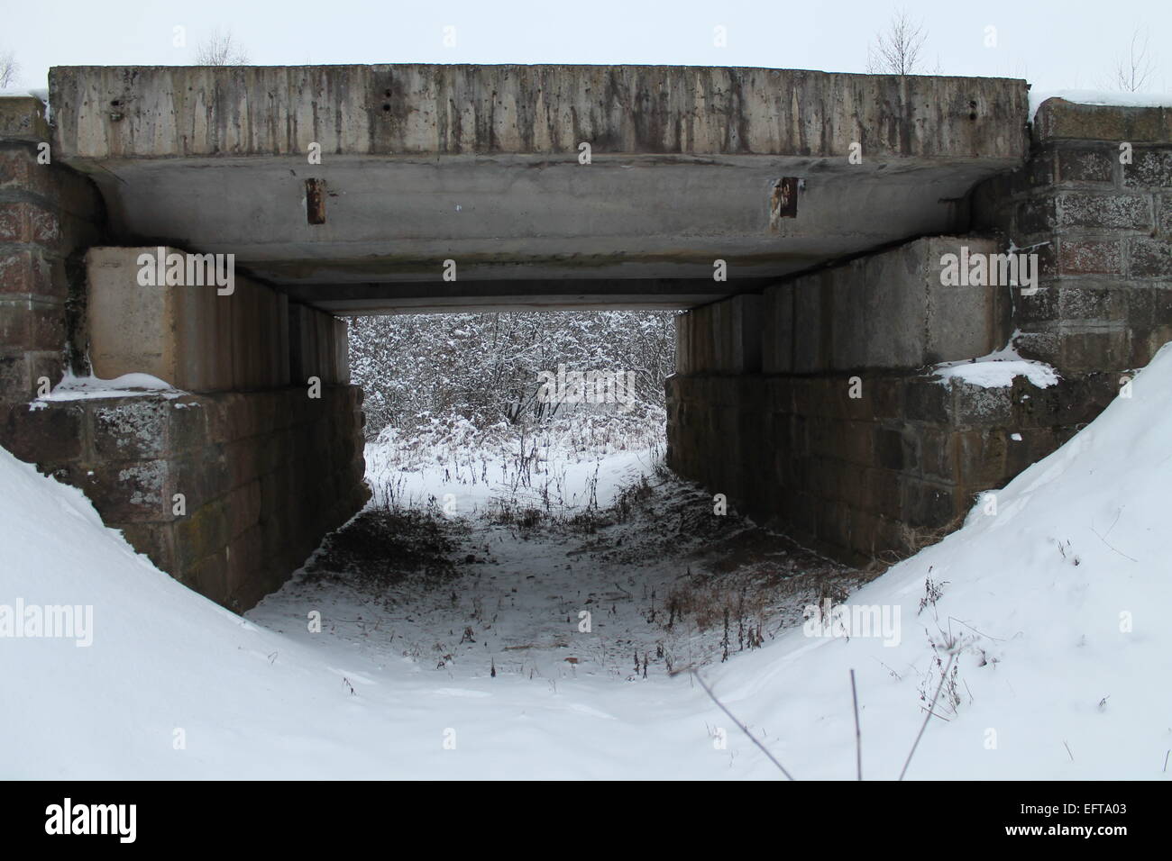 Street tunnel and road guide hi-res stock photography and images - Alamy