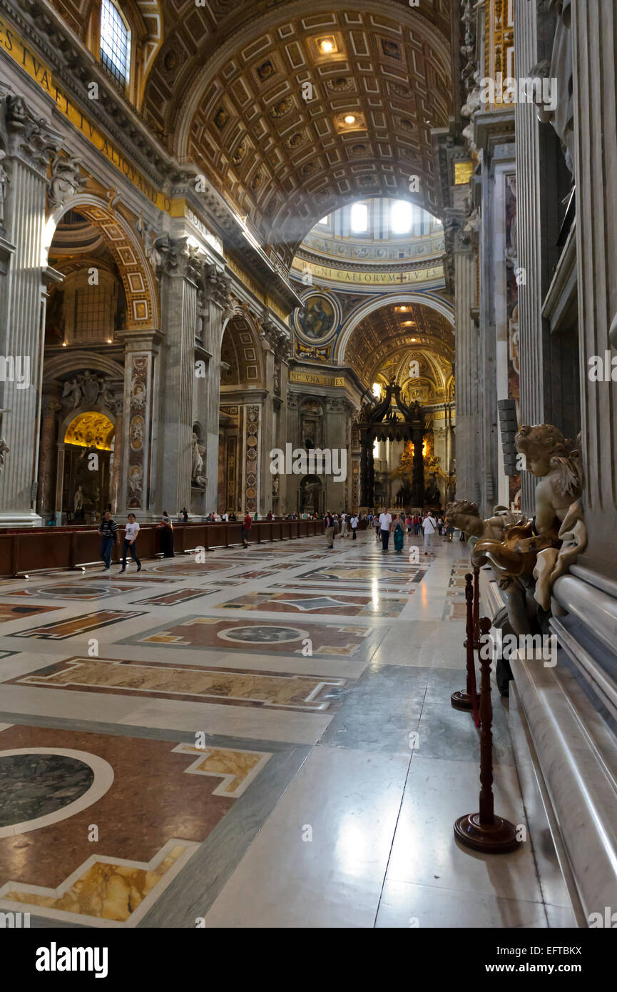The interior of St Peter's Basilica, Vatican, Rome, Italy Stock Photo ...