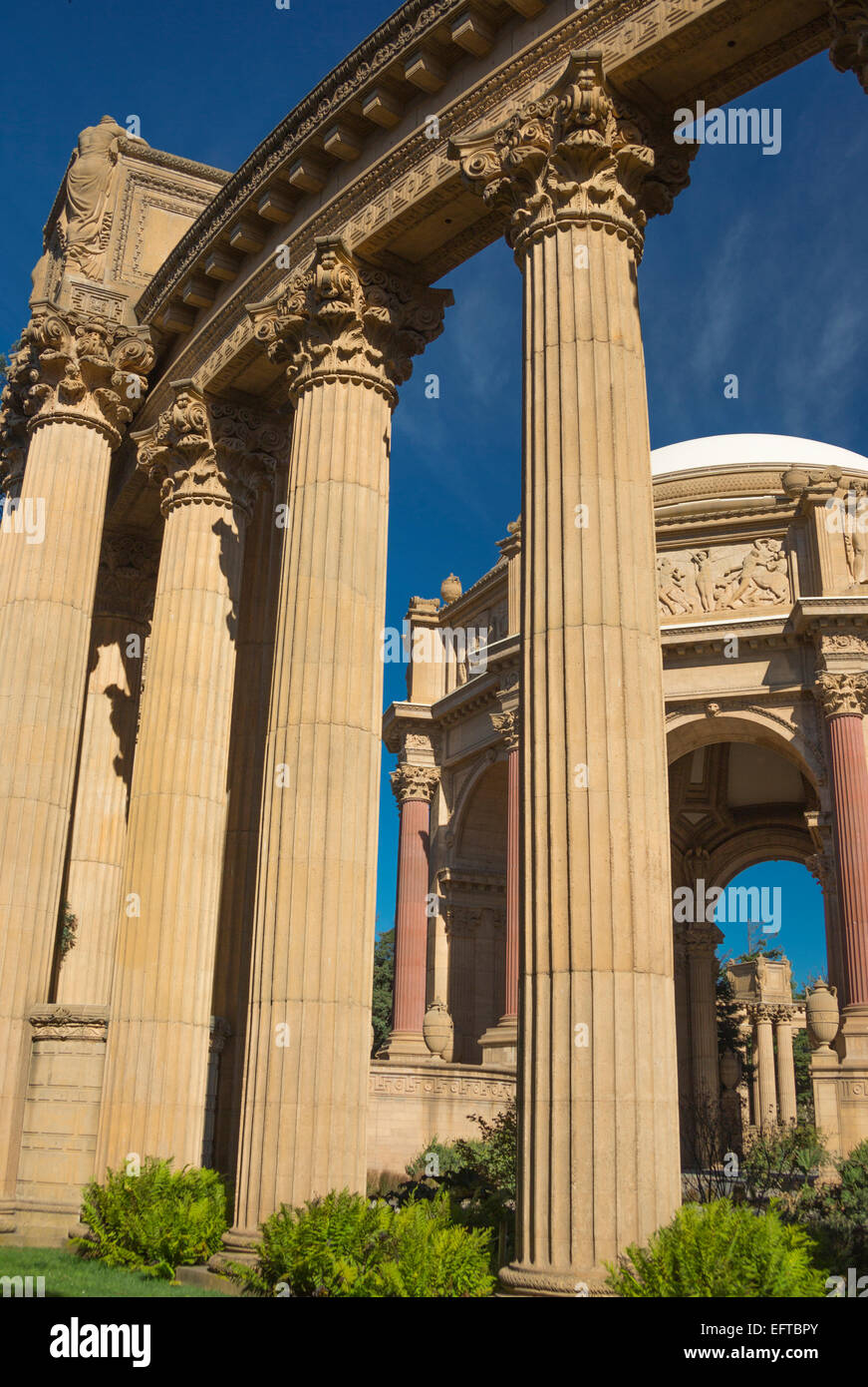 CURVED COLONNADE ROTUNDA PALACE OF FINE ARTS PRESIDIO NATIONAL PARK ...