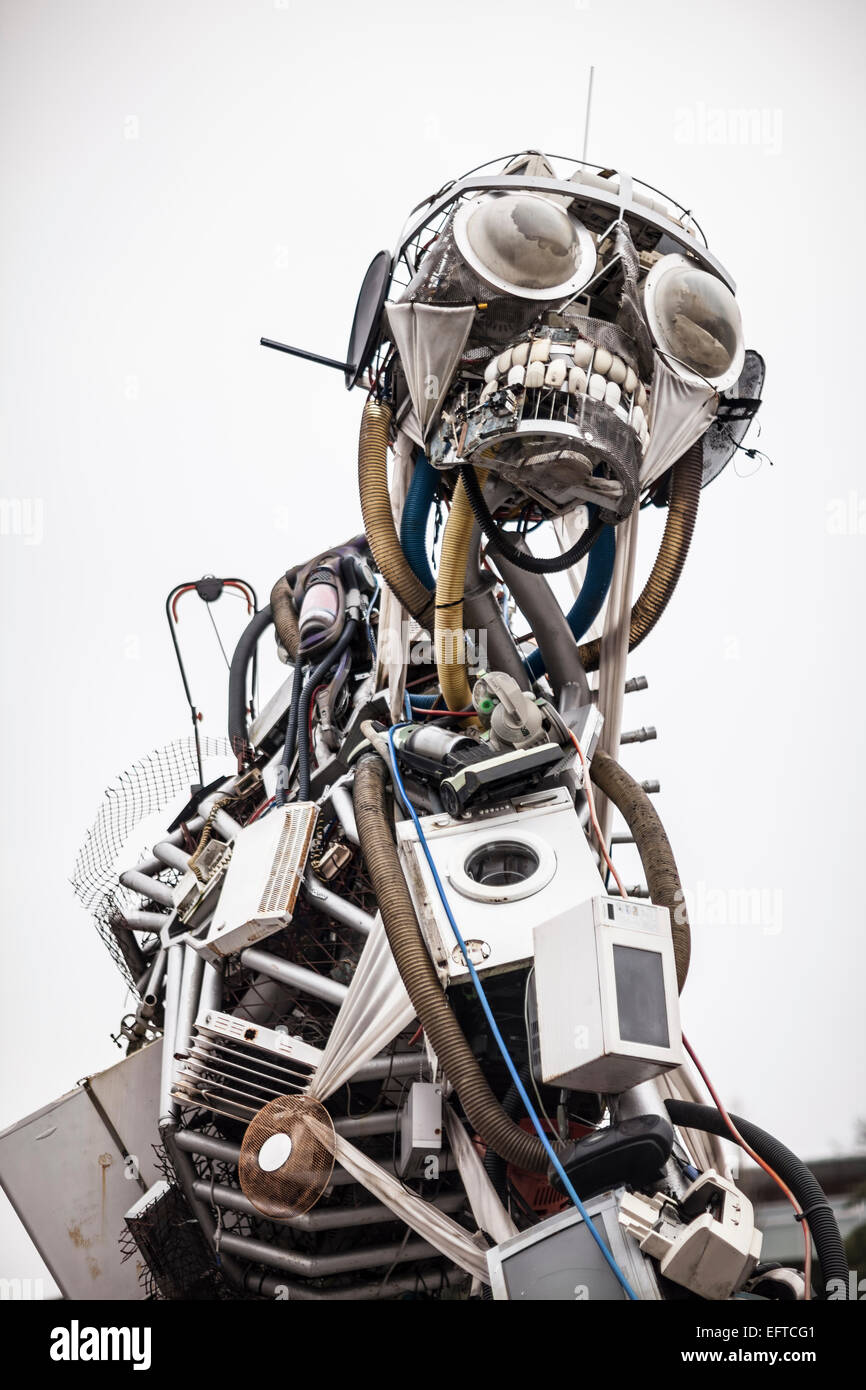 Weee man sculpture eden project hi-res stock photography and images - Alamy