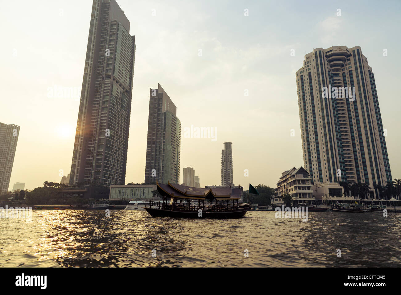 Bangkok river ferry ferries hi-res stock photography and images - Alamy