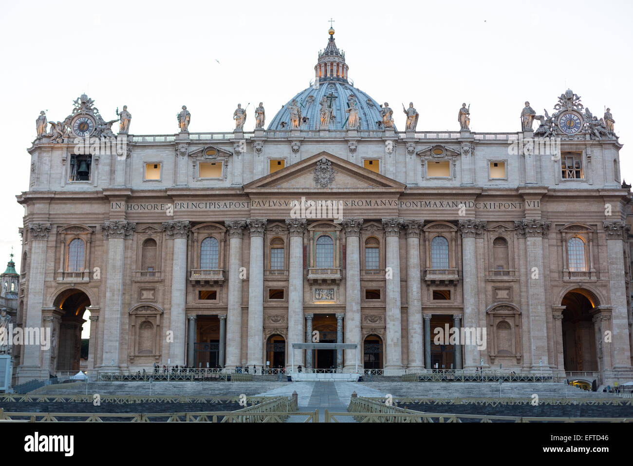 Rome cathedral hi-res stock photography and images - Alamy