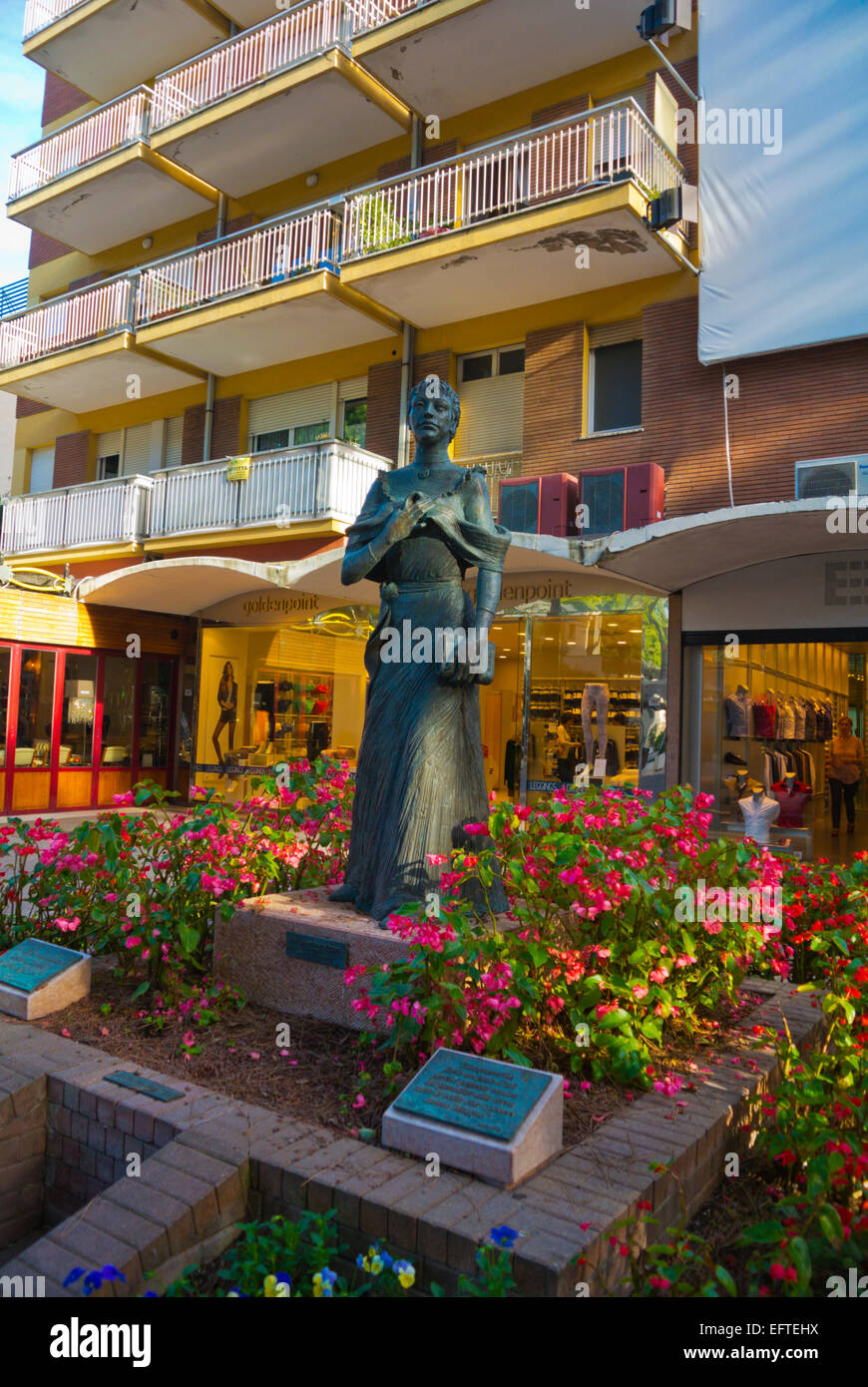 Viale Ceccarini pedestrian shopping street, Riccione, resort near ...