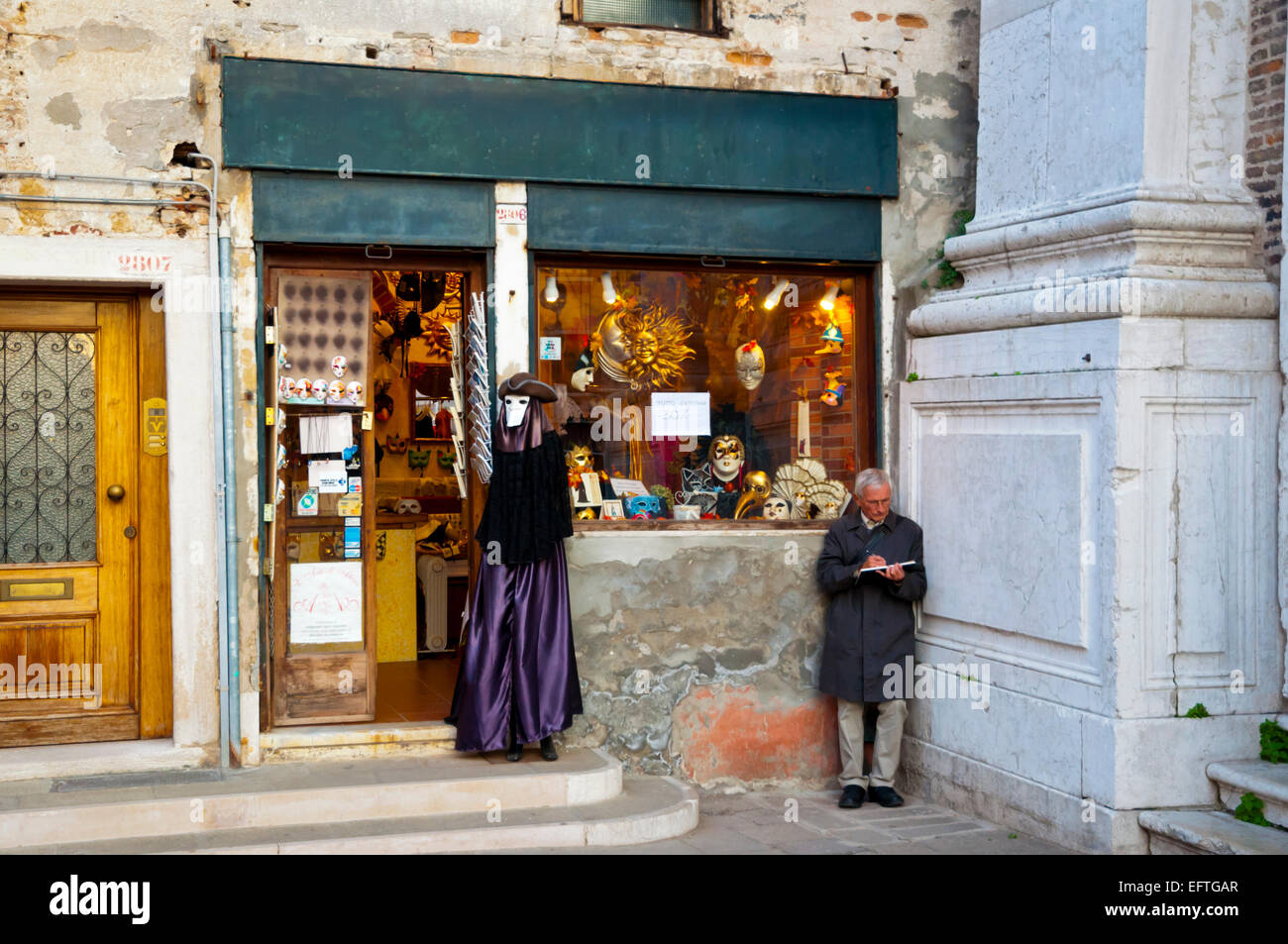 Storefront venice italy hi-res stock photography and images - Alamy