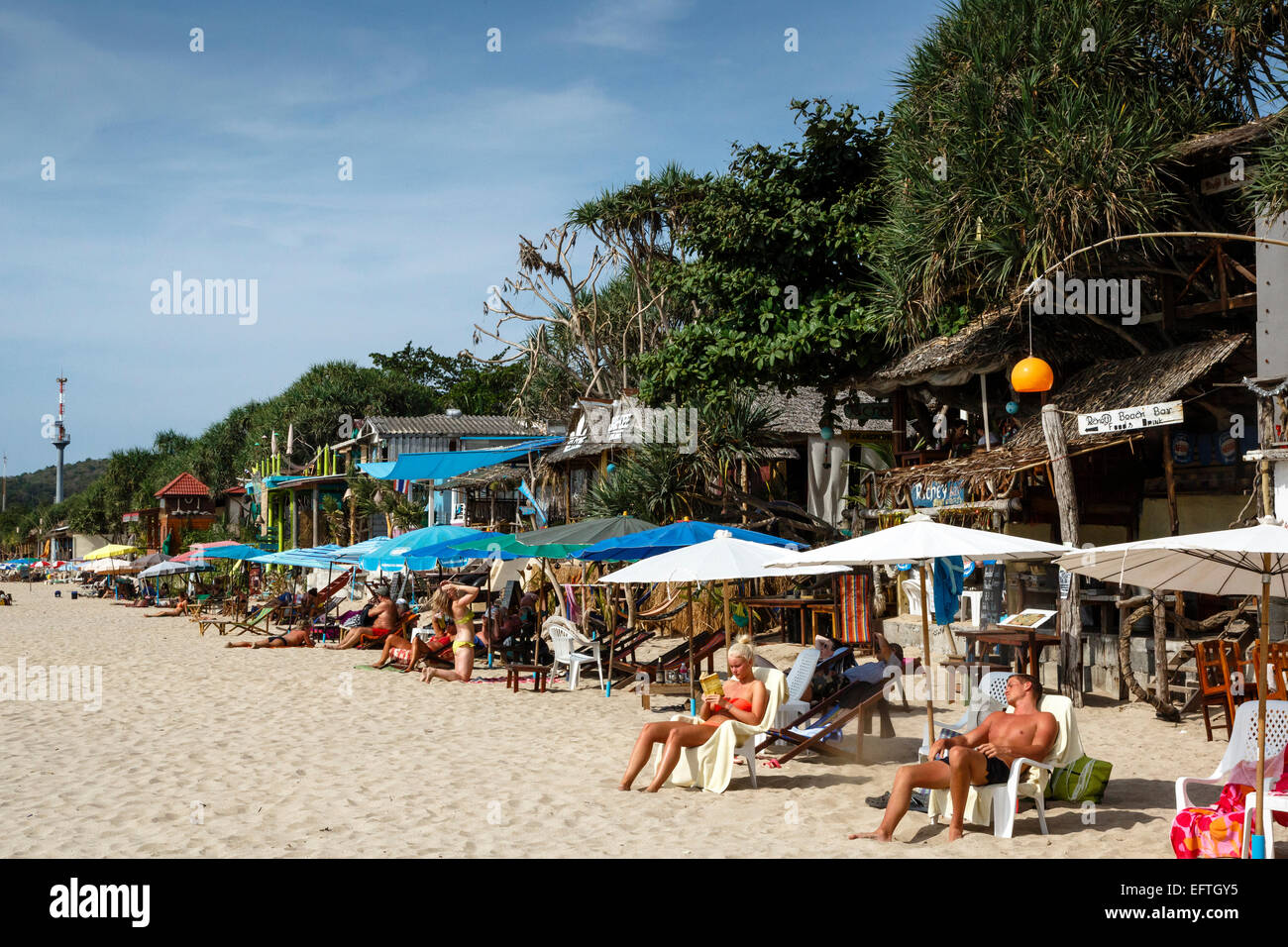 Klong Nin beach, Ko (Koh) Lanta, Thailand Stock Photo - Alamy