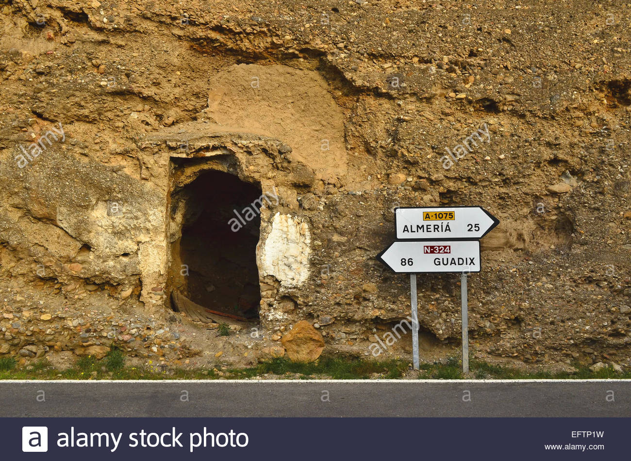 Road Signs Signposts High Resolution Stock Photography and Images - Alamy