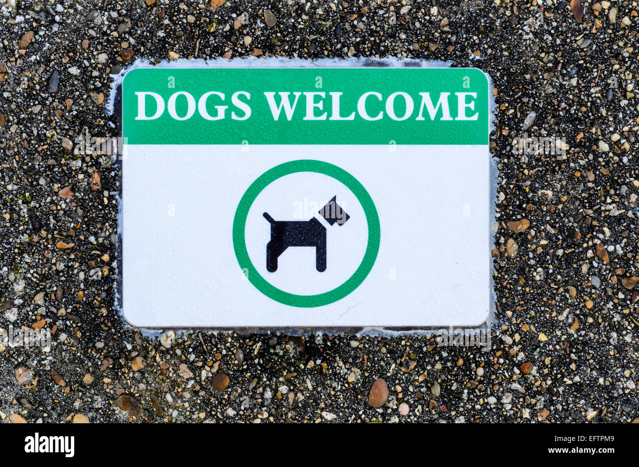 Dogs welcome sign hi-res stock photography and images - Alamy