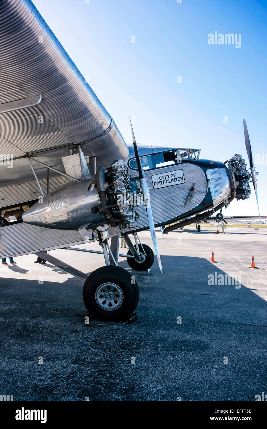 The 1929 Ford 4-AT-E Trimotor aircraft with it's under wing and nose ...