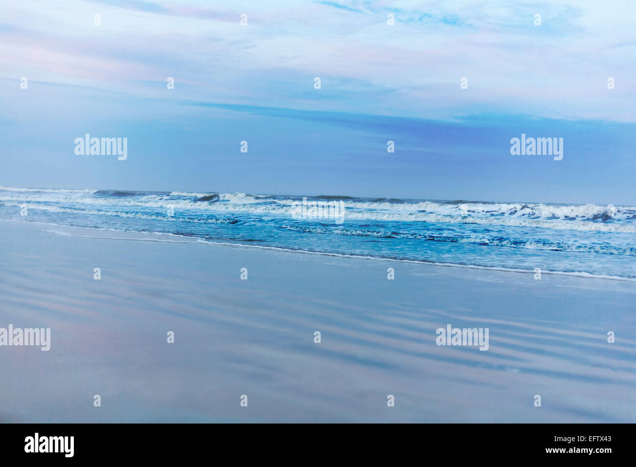 Soft beach waves hi-res stock photography and images - Alamy