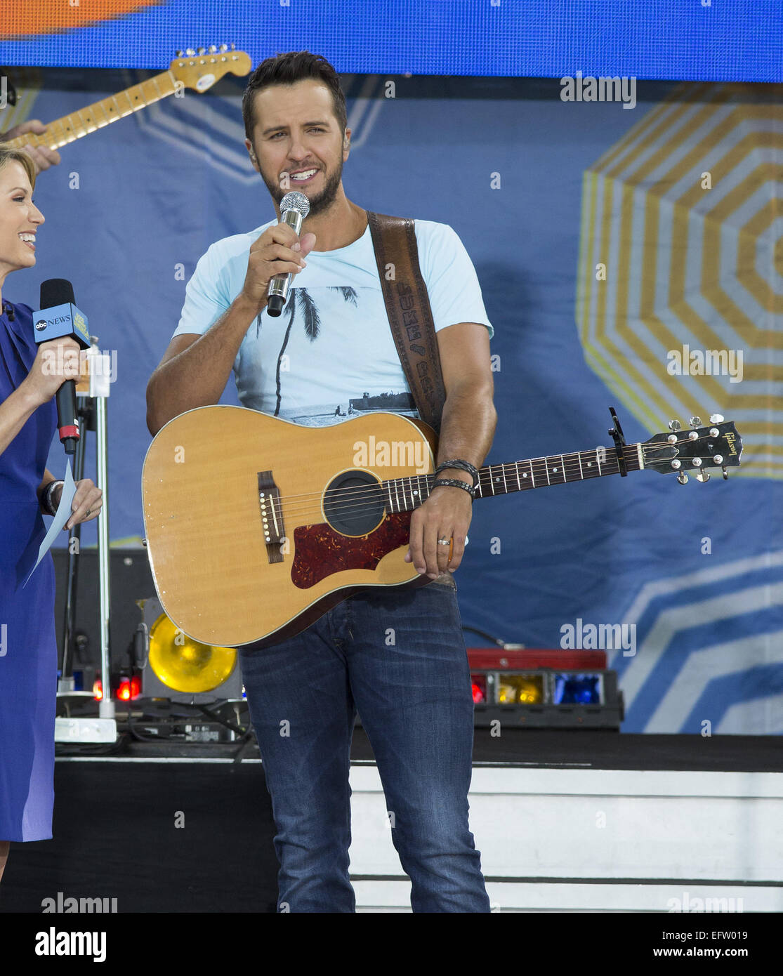 Luke Bryan performs on 'Good Morning America' Featuring: Luke Bryan ...