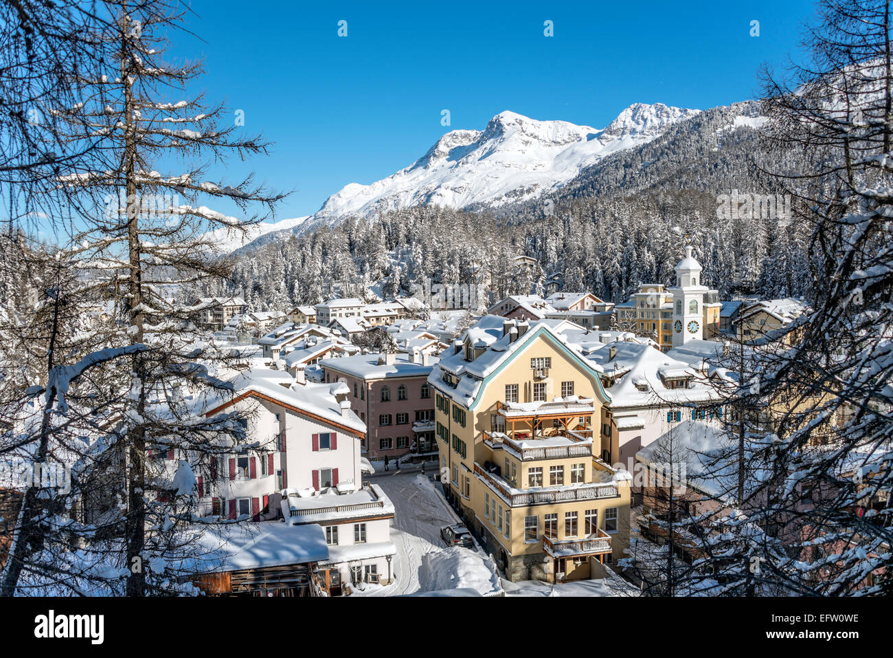 Winter view at the small mountain village Sils-Maria in Upper Engadine ...