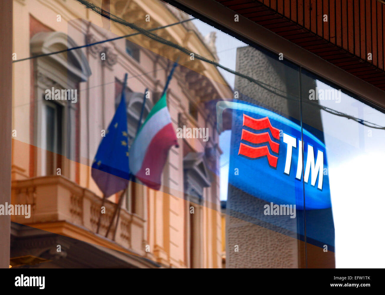 Telecom italia mobile tim store hi-res stock photography and images - Alamy