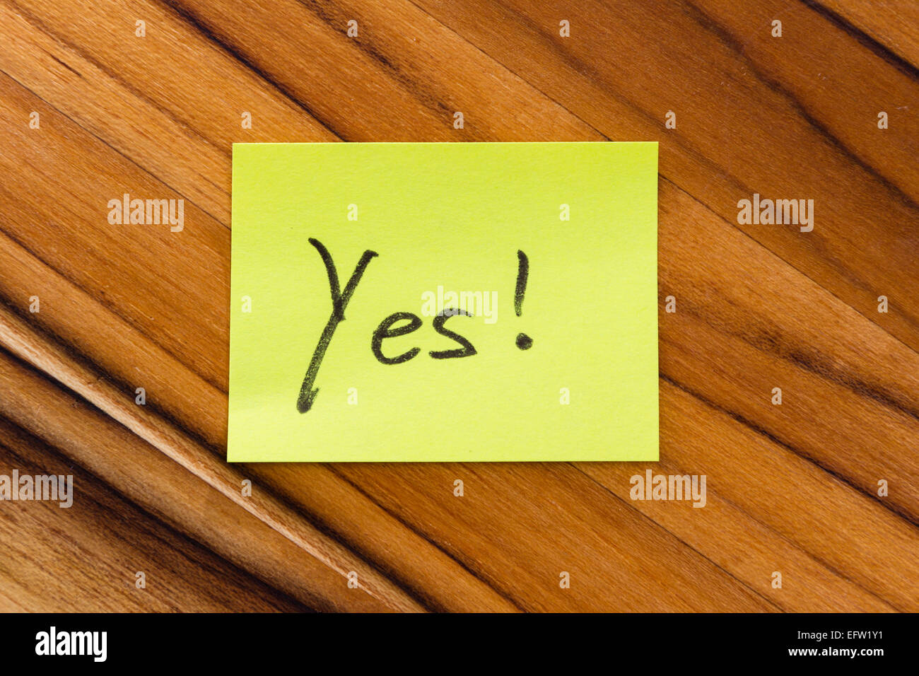 Orange sticky note with note word hi-res stock photography and images ...