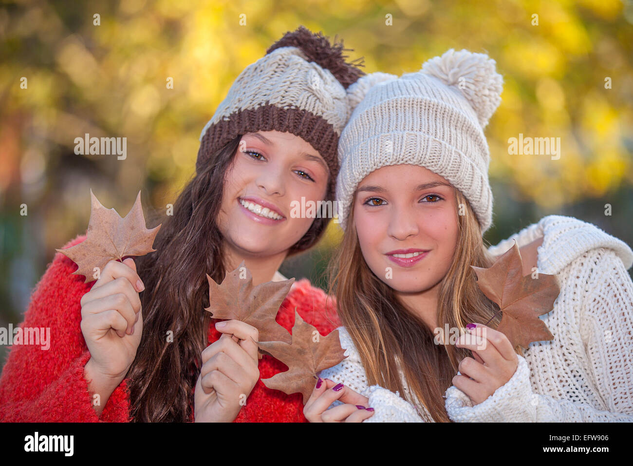 teen friend in autumn fashion Stock Photo - Alamy