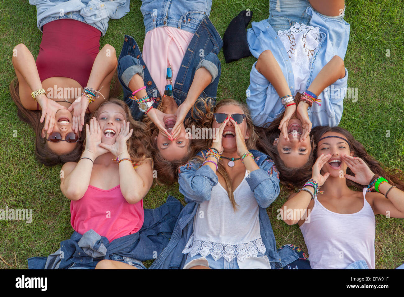 group of kids shouting or singing Stock Photo - Alamy