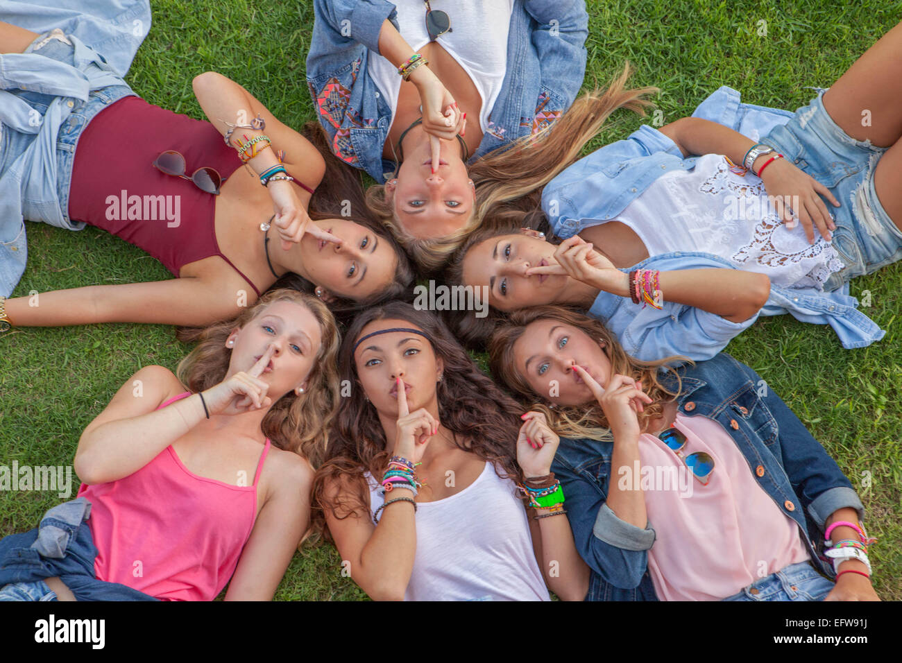 Diverse mixed race group teen hi-res stock photography and images - Alamy