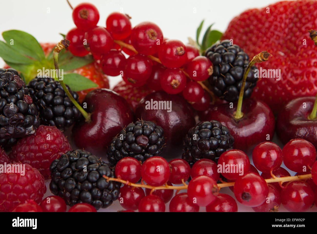 summer red fruit background Stock Photo - Alamy