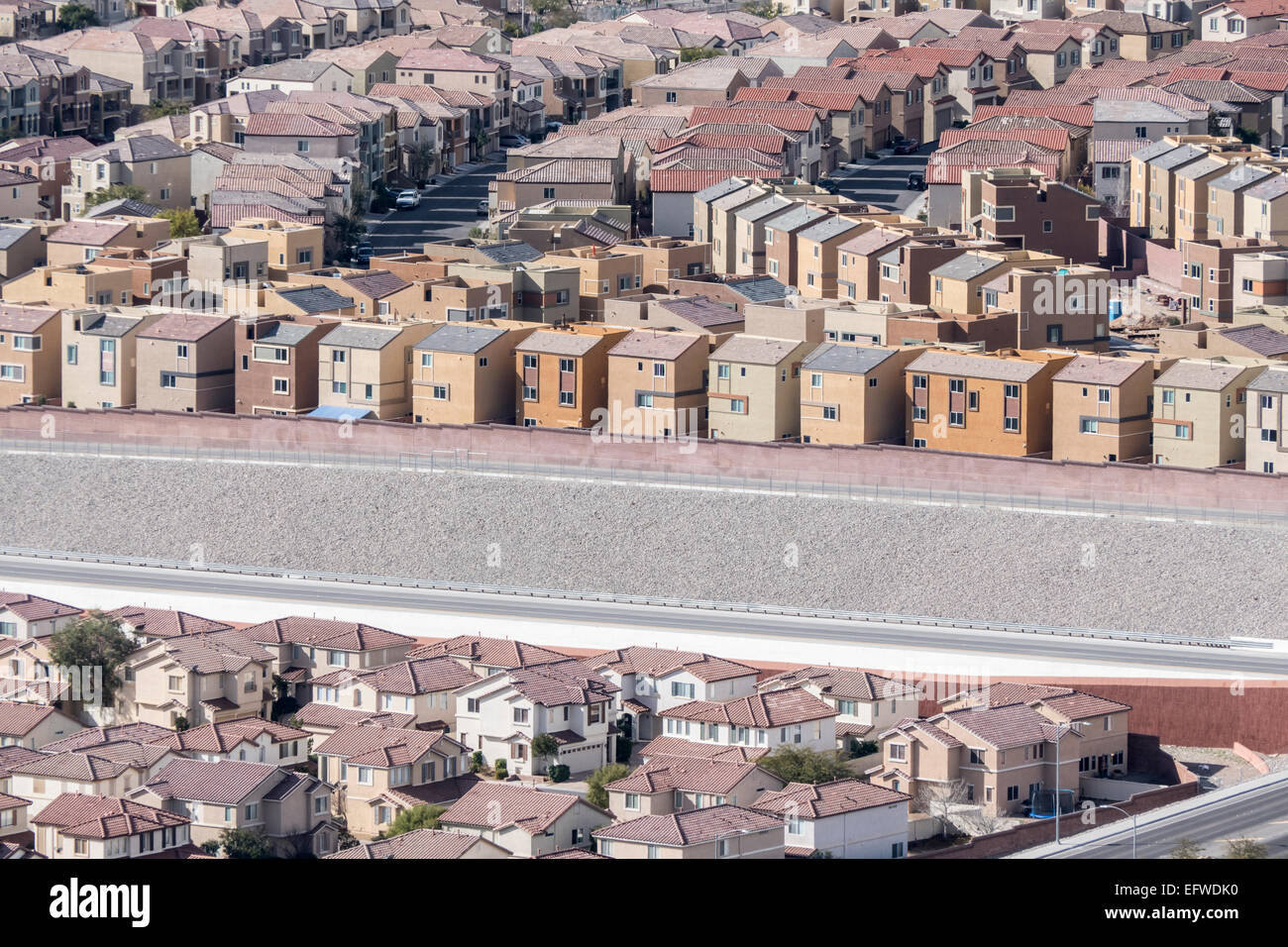 Dense suburban housing tracts in the southwestern United States Stock ...