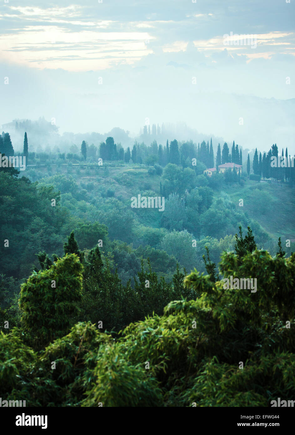 Classic house hillside hi-res stock photography and images - Alamy