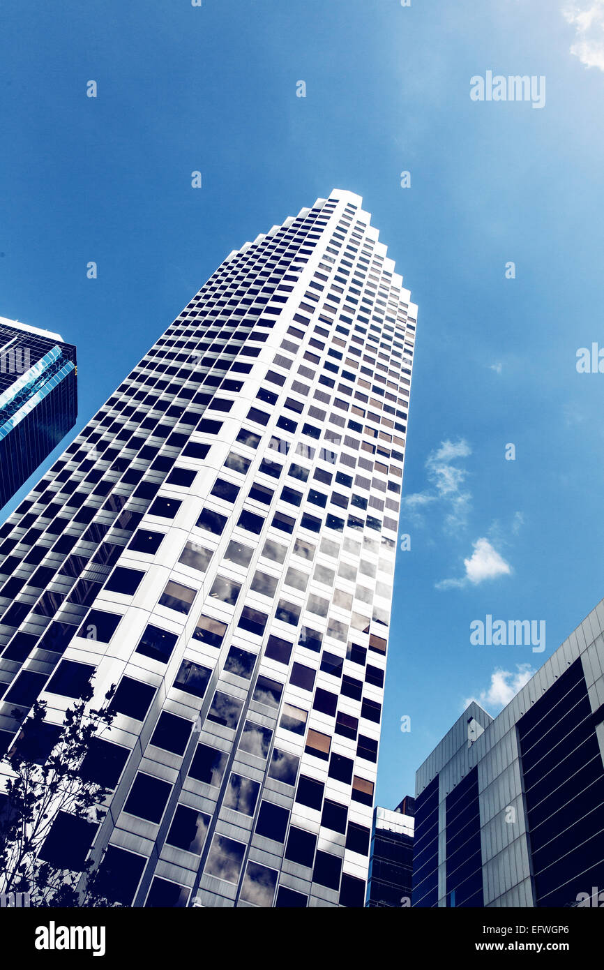 Contemporary skyscraper office building Stock Photo - Alamy