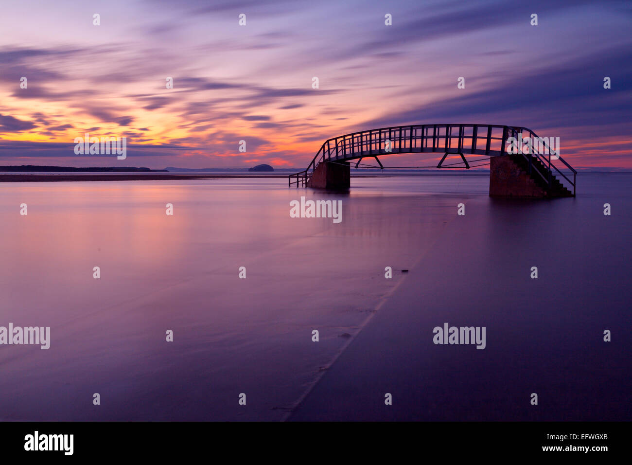 Sunset over Belhaven Bridge, Belhaven Bay near Dunbar Stock Photo - Alamy