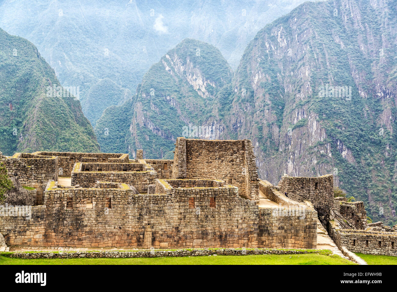 Machu picchu ruins hi-res stock photography and images - Alamy
