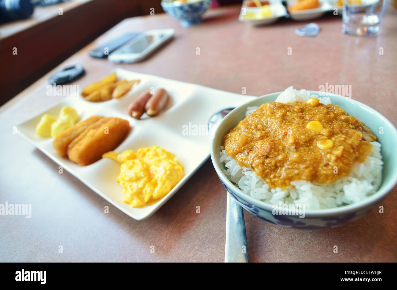 Buffet fried chicken hi-res stock photography and images - Alamy