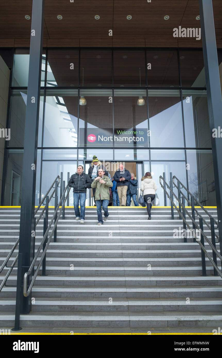 Northampton station hi-res stock photography and images - Alamy