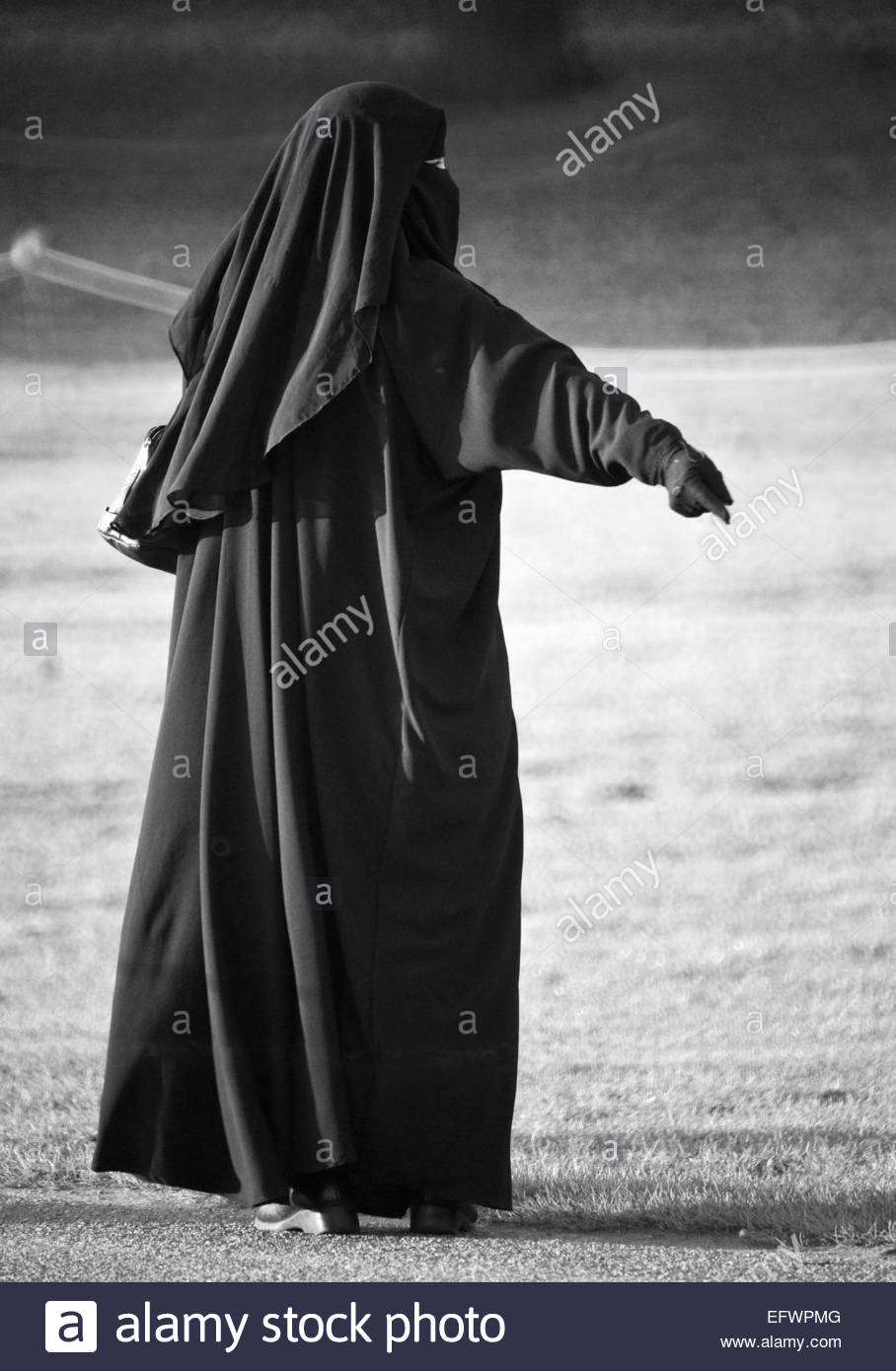 Muslim Burka Full Body Veil High Resolution Stock Photography and ...