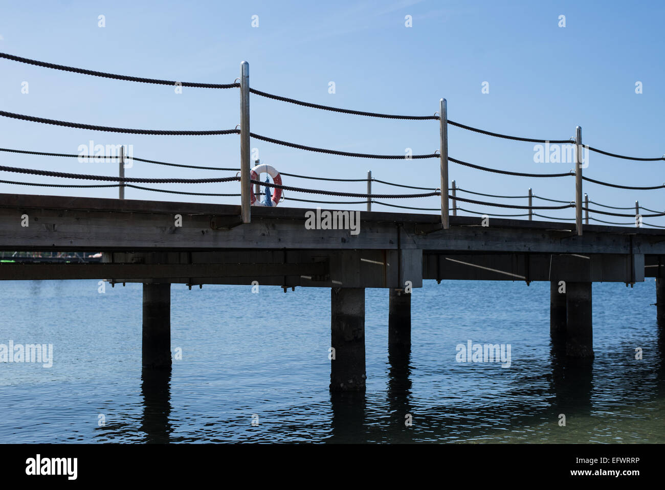 Cable railing hi-res stock photography and images - Alamy