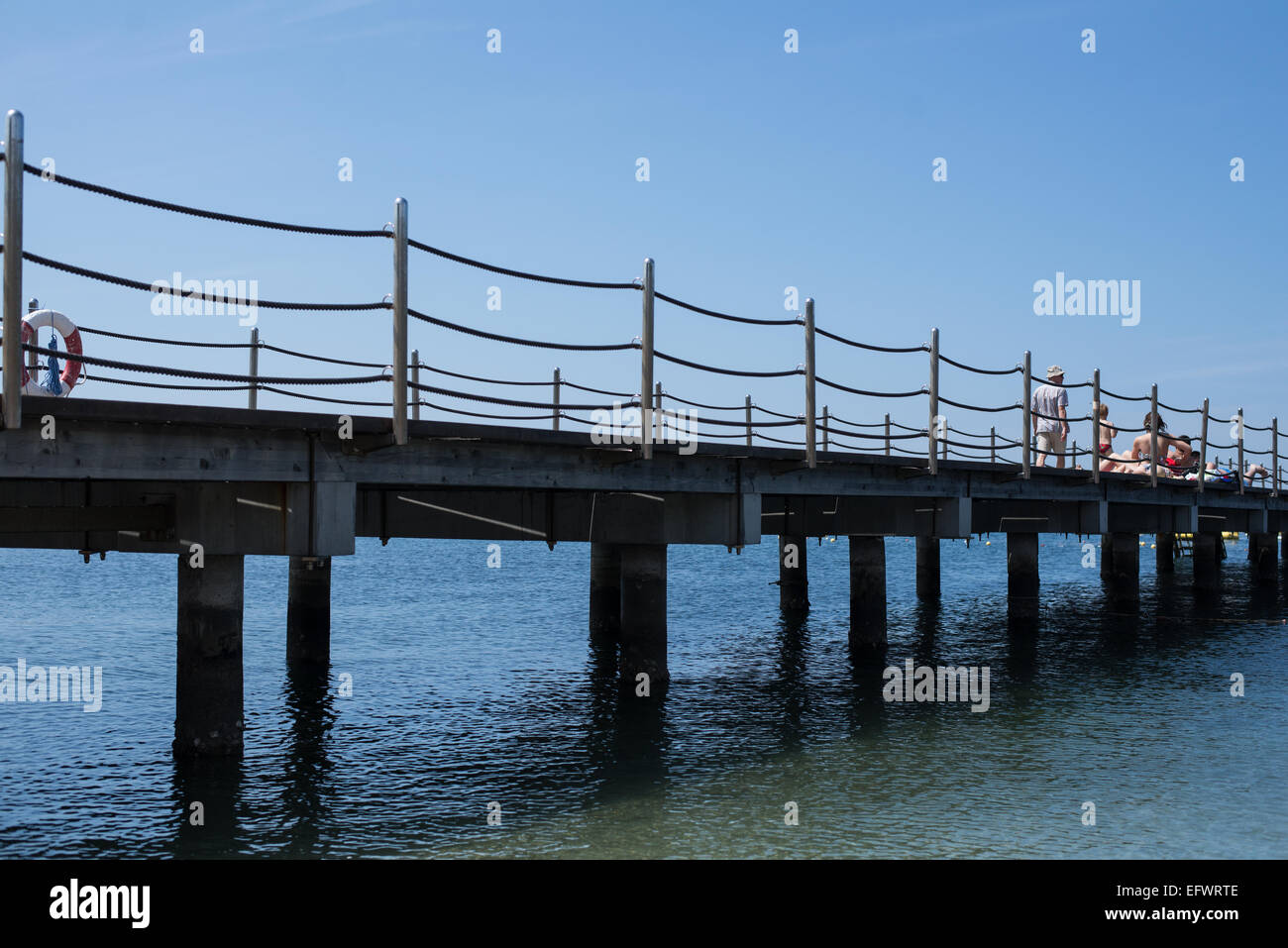 Cable railing hi-res stock photography and images - Alamy