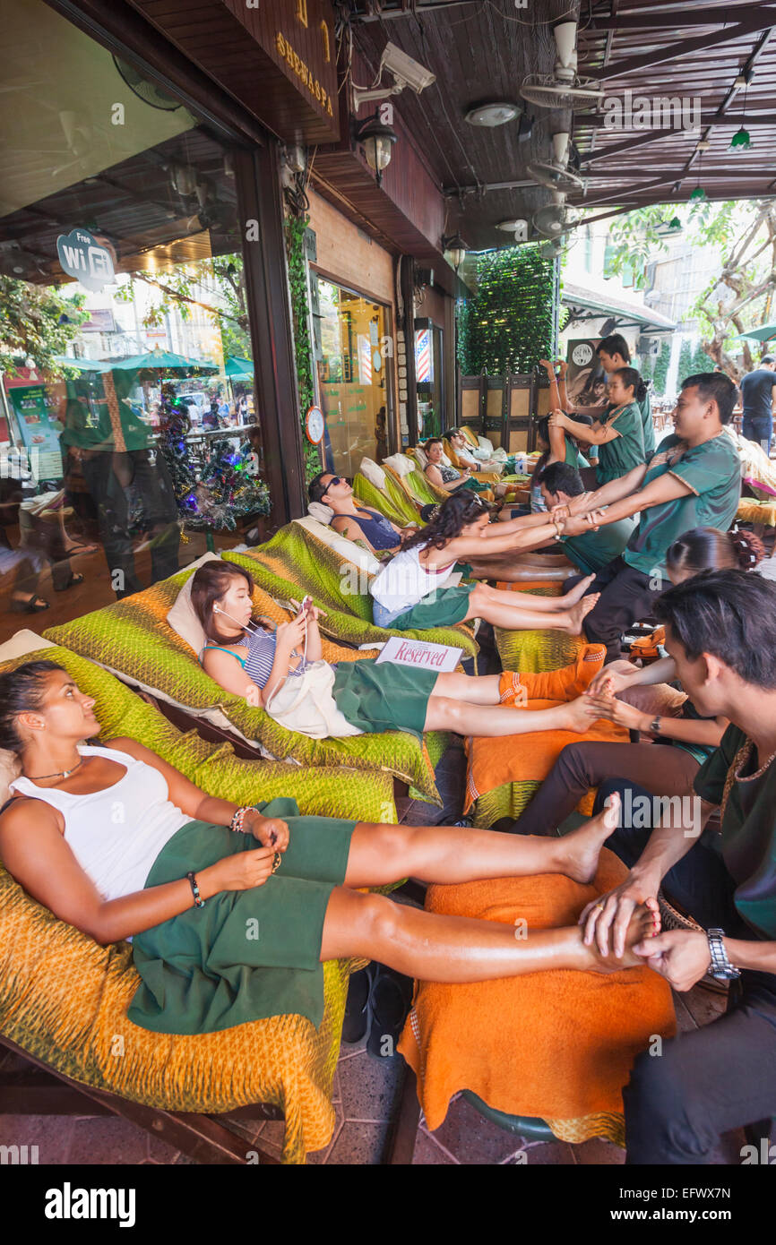 Bangkok massage parlor hi-res stock photography and images - Alamy