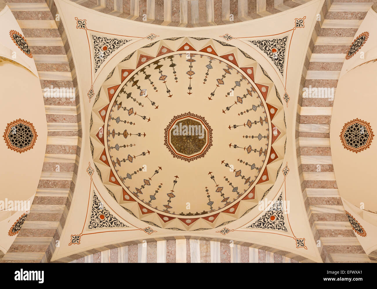 Islamic art pattern hi-res stock photography and images - Alamy