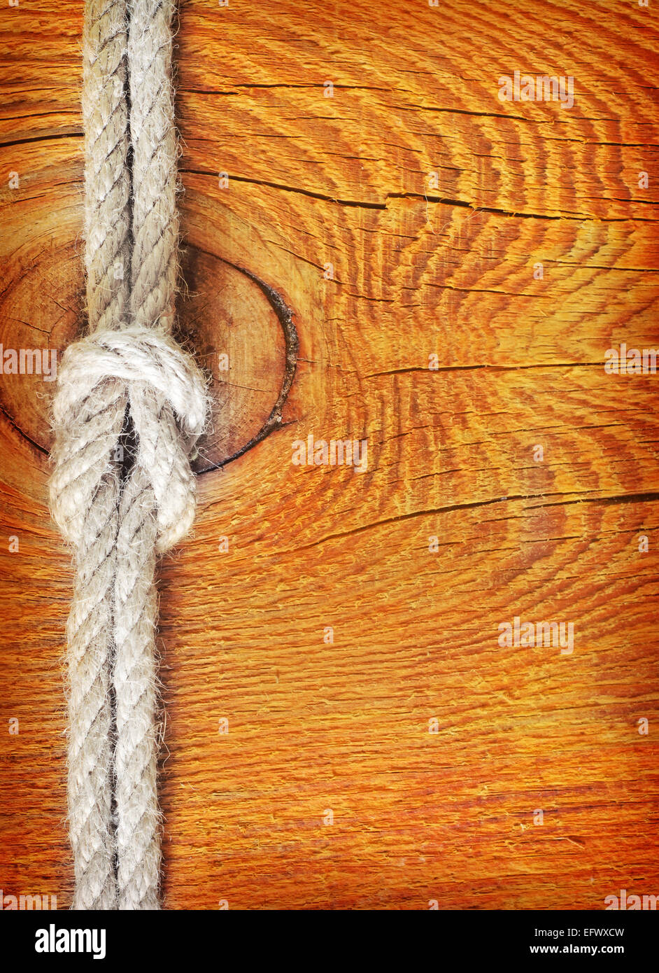 rope on wooden background Stock Photo - Alamy