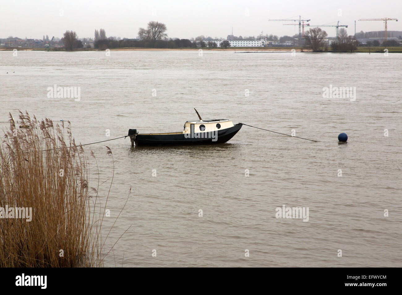 Small river boat hi-res stock photography and images - Alamy