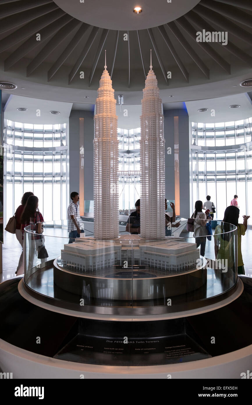 Twin building hi-res stock photography and images - Alamy