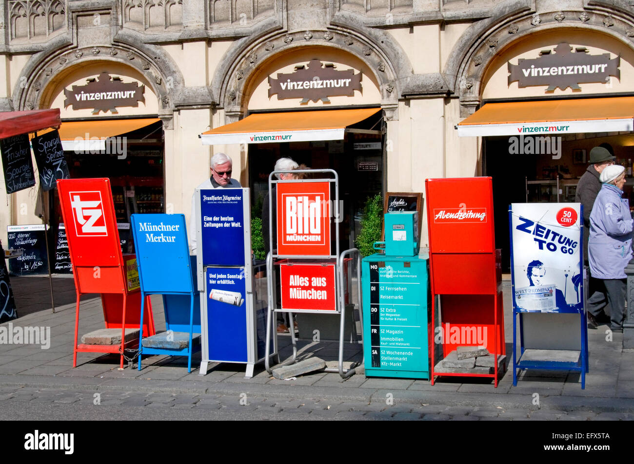 Free Newspaper Stands High Resolution Stock Photography and Images - Alamy
