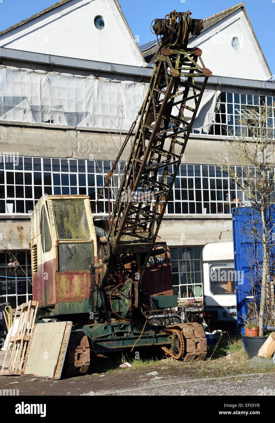 Tracked crane hi-res stock photography and images - Alamy