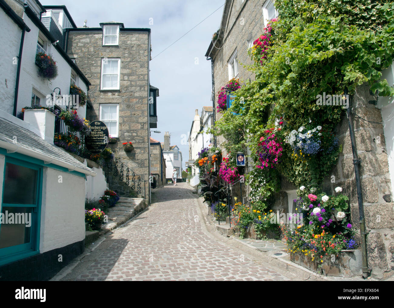 CORNWALL. ST.IVES.FLOWER STREET Stock Photo - Alamy