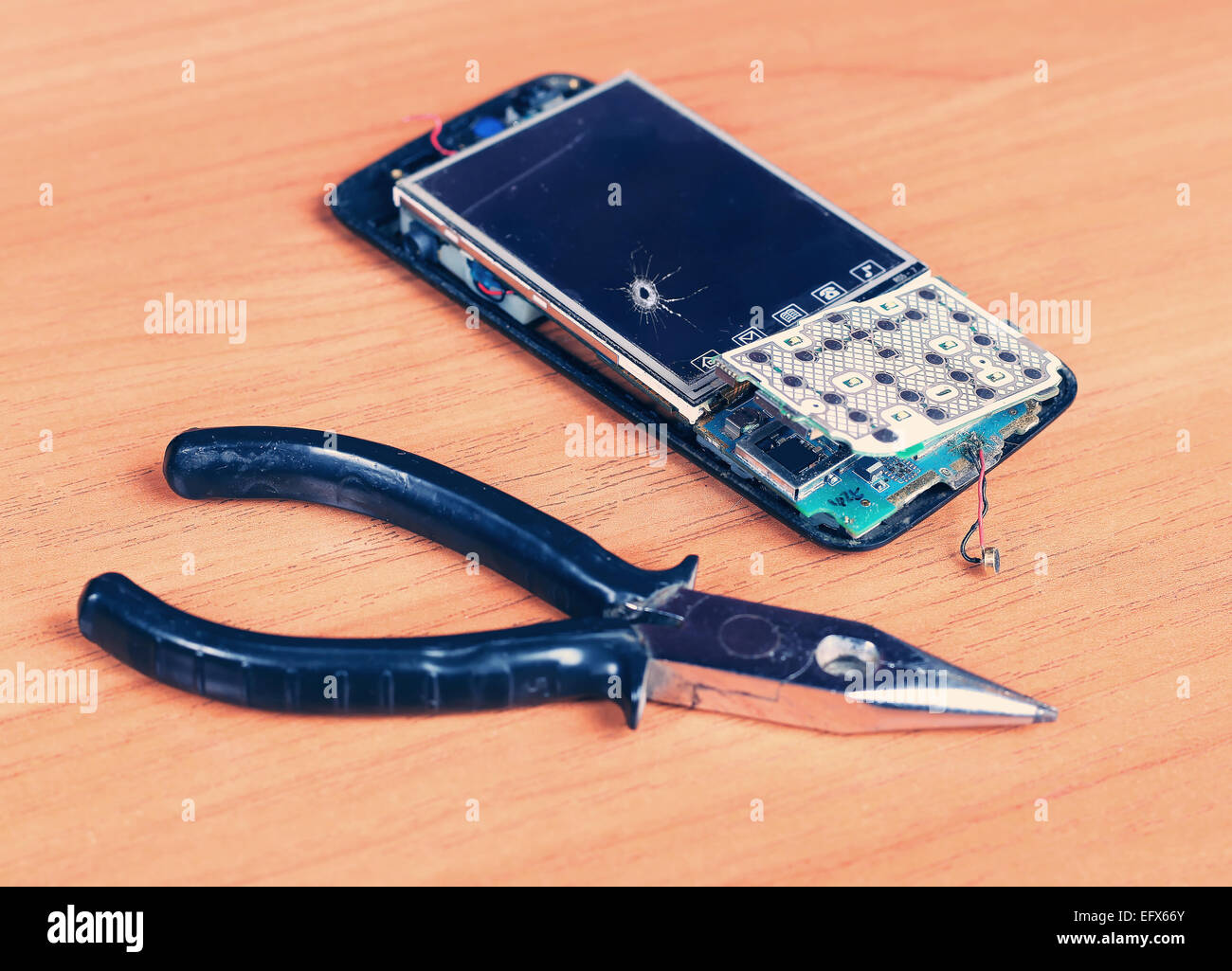 repair mobile phones broken, faulty Stock Photo - Alamy