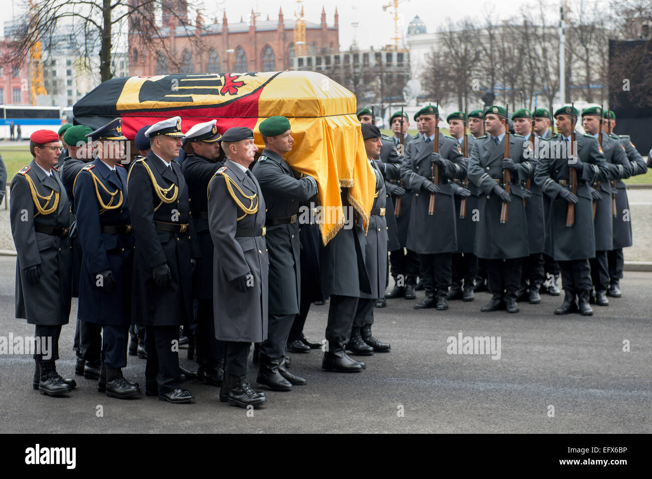 Berlin, Germany. 11th Feb, 2015. Soldiers carry the coffin of late ...