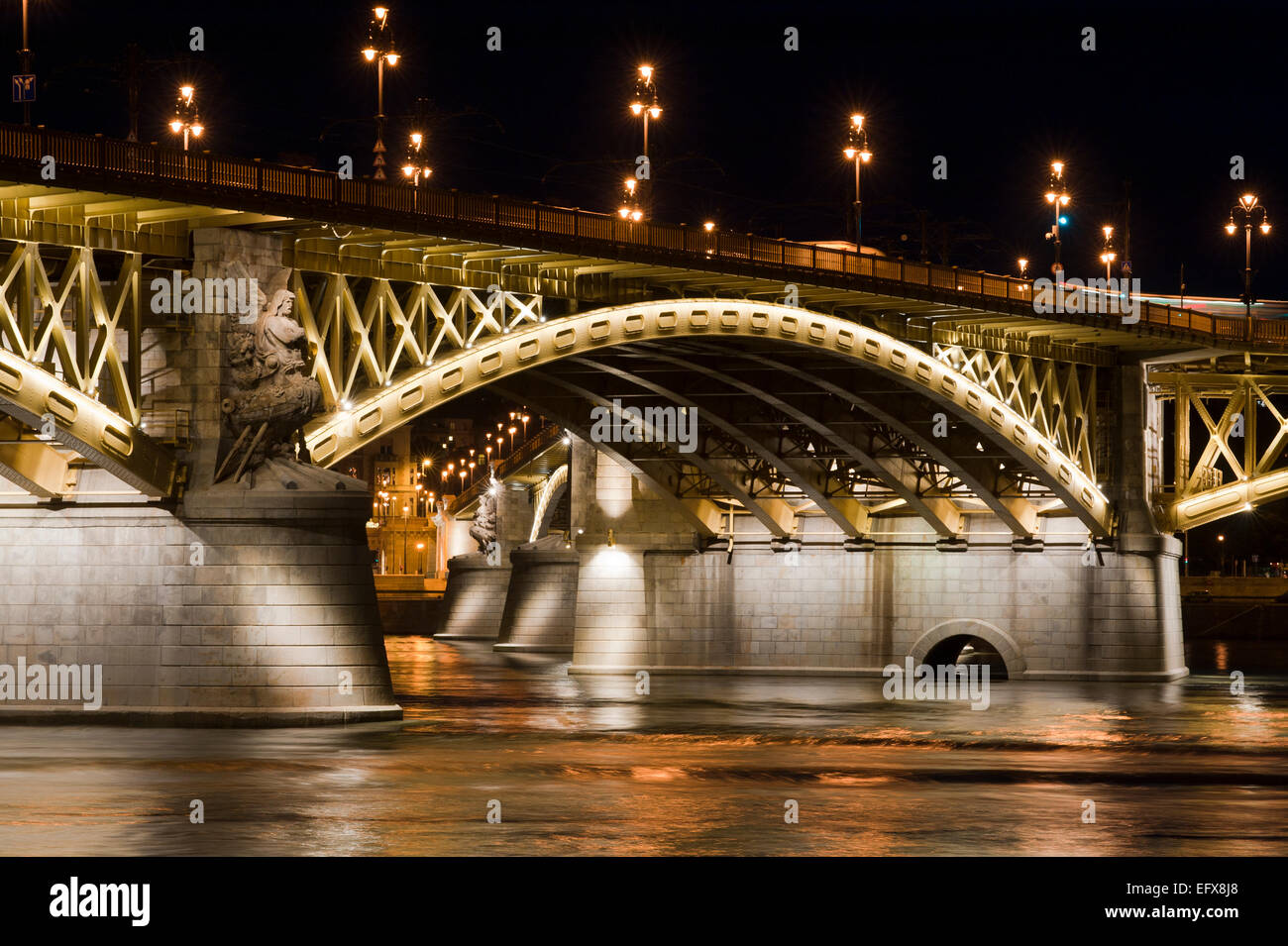 Margaret bridge across river hi-res stock photography and images - Alamy