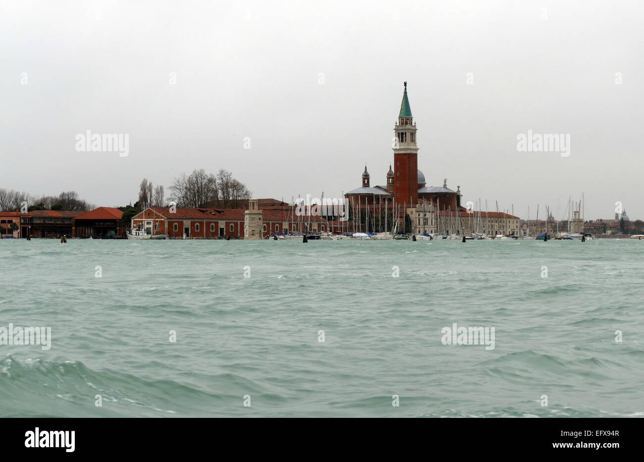 Wind over water hi-res stock photography and images - Alamy