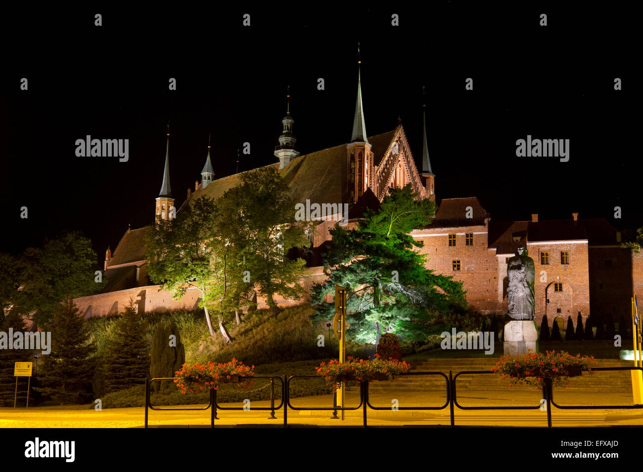 Cathedral Hill and Nicolaus Copernicus statue in Frombork, Warmia ...
