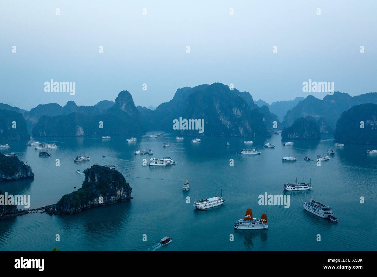 Halong bay, vietnam night hi-res stock photography and images - Alamy