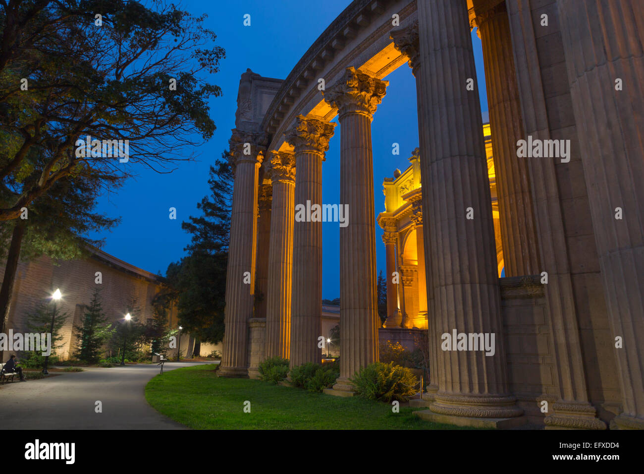 CURVED COLONNADE PALACE OF FINE ARTS PRESIDIO NATIONAL PARK LAKE MARINA ...
