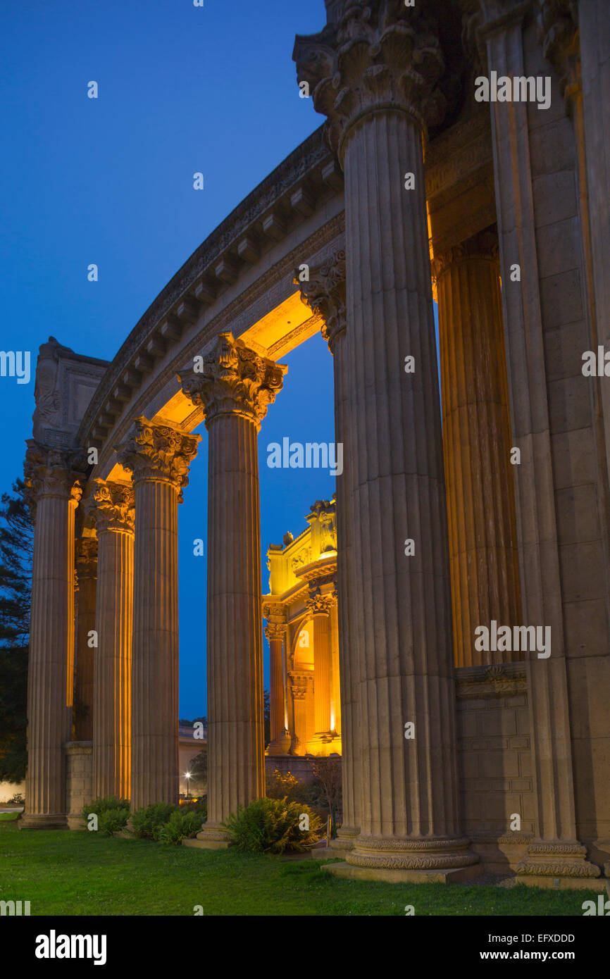 CURVED COLONNADE PALACE OF FINE ARTS PRESIDIO NATIONAL PARK LAKE MARINA ...